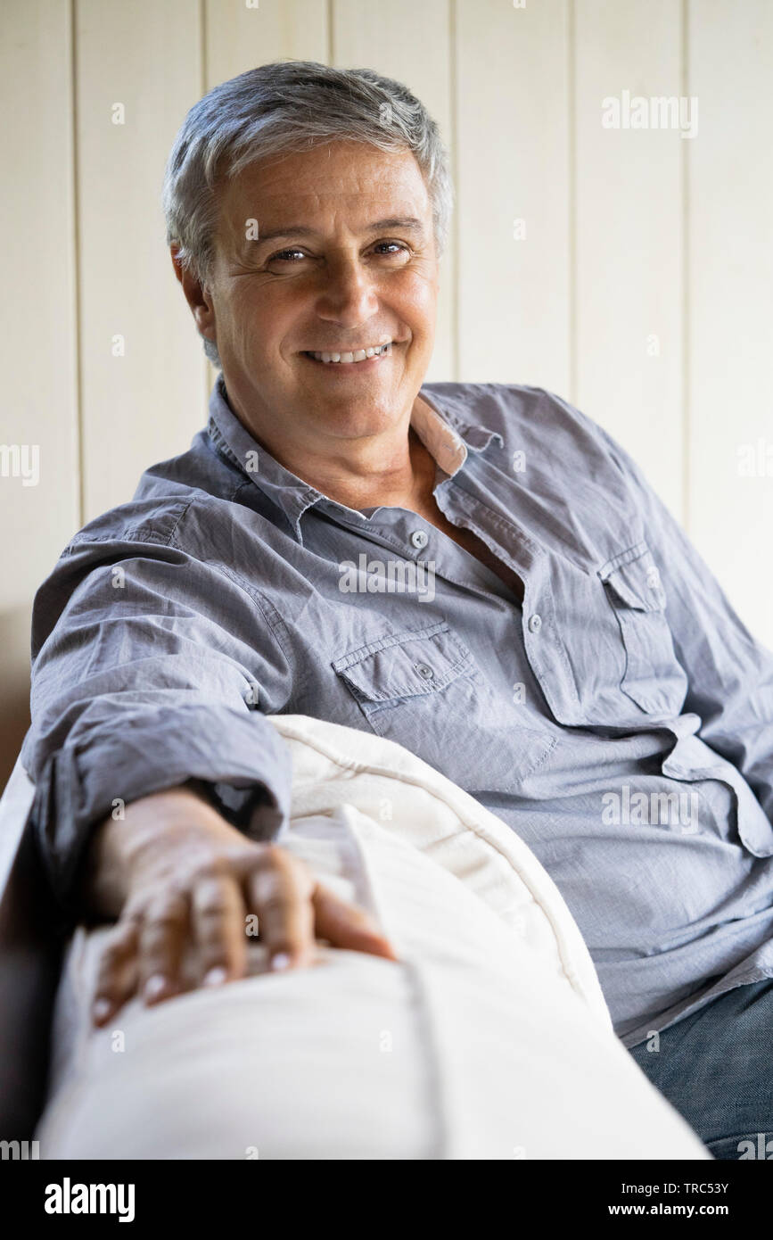 Portrait of mature man Stock Photo - Alamy