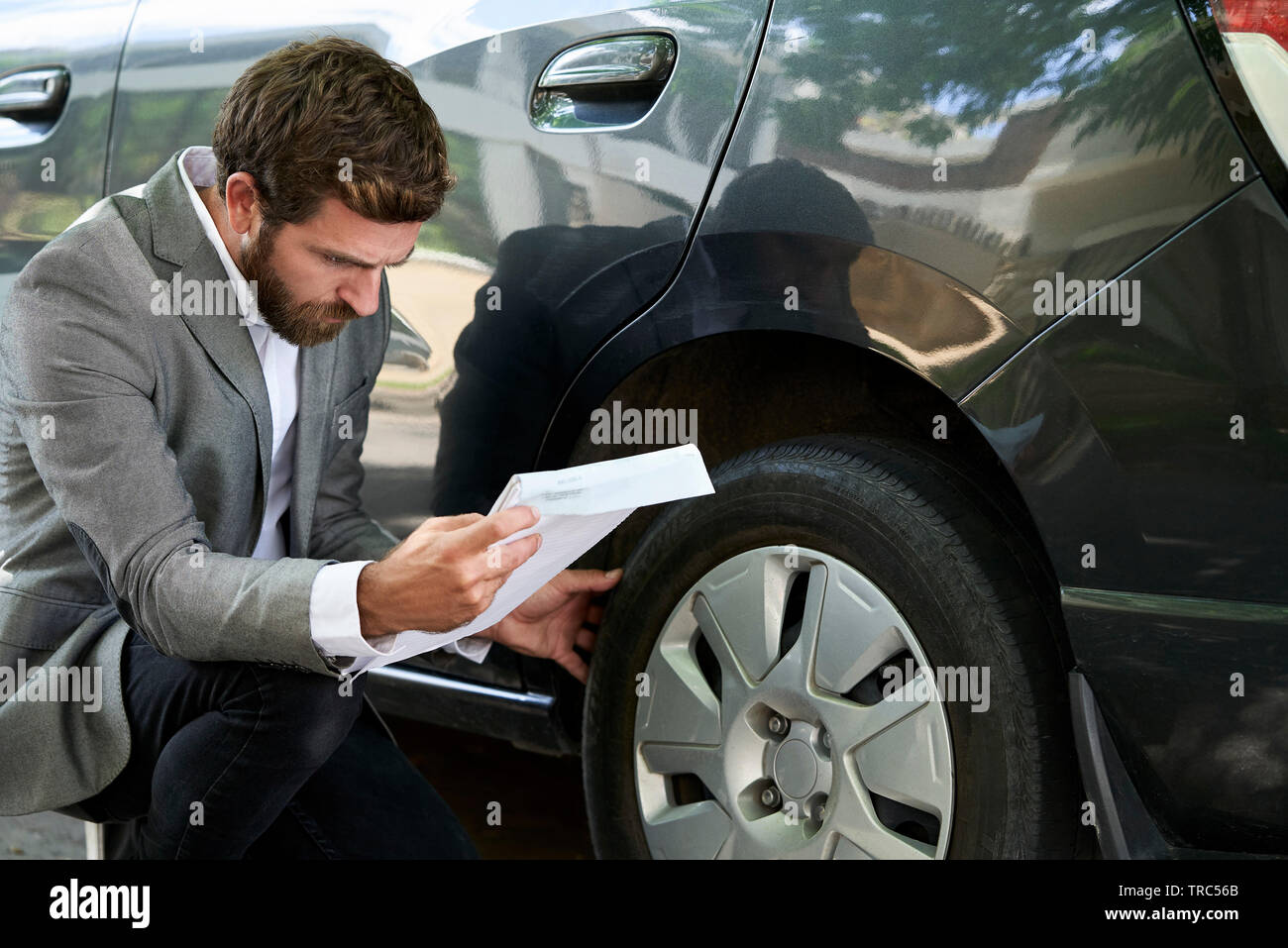 Car inspections hi-res stock photography and images - Alamy