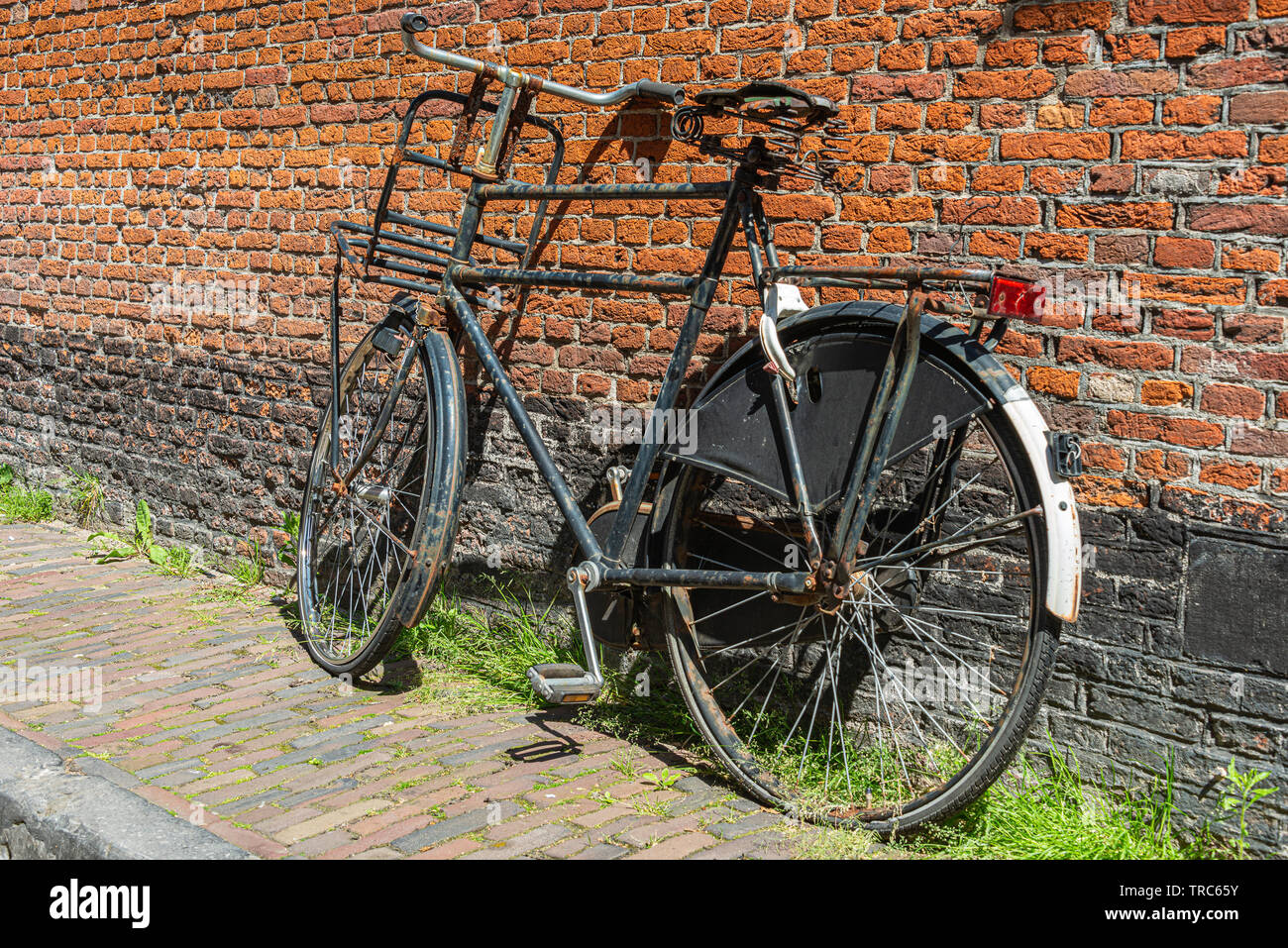 Old and classic dutch bicycle hi-res stock photography and images - Alamy
