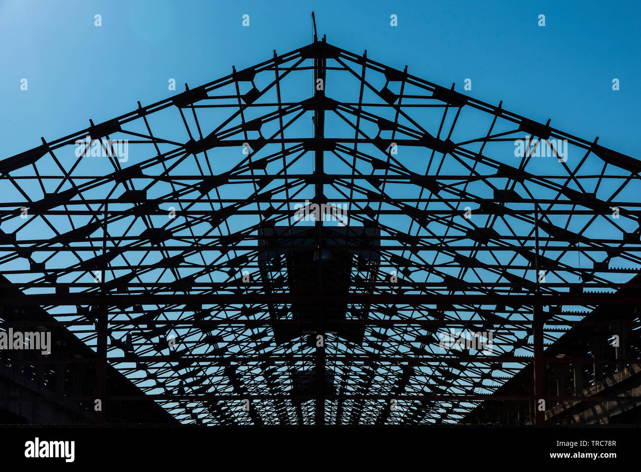 Roof structure of old factory Stock Photo - Alamy