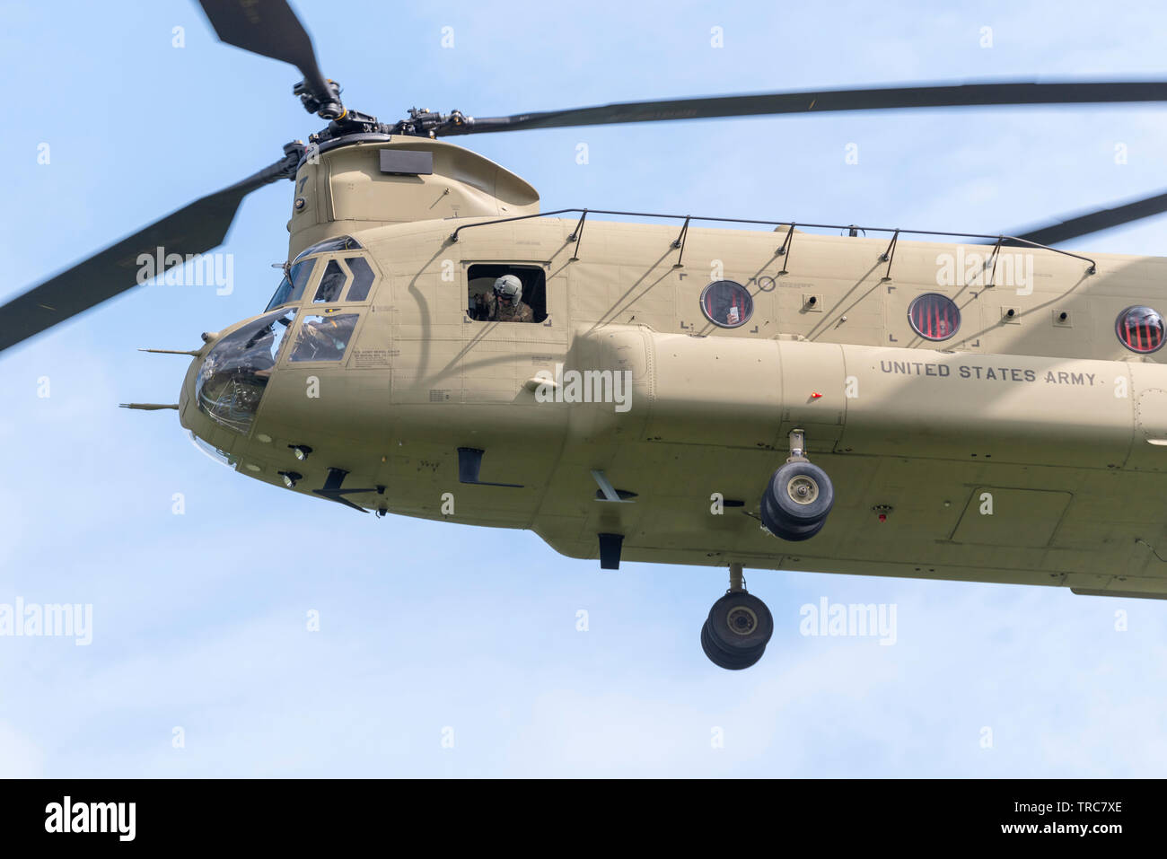 Chinook landing marine park hi-res stock photography and images - Alamy
