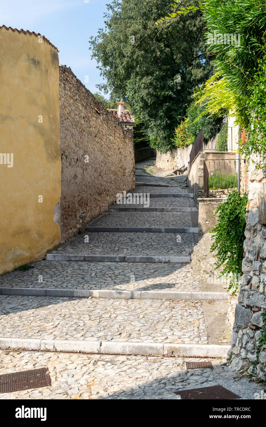 Shallow stairs hi-res stock photography and images - Alamy