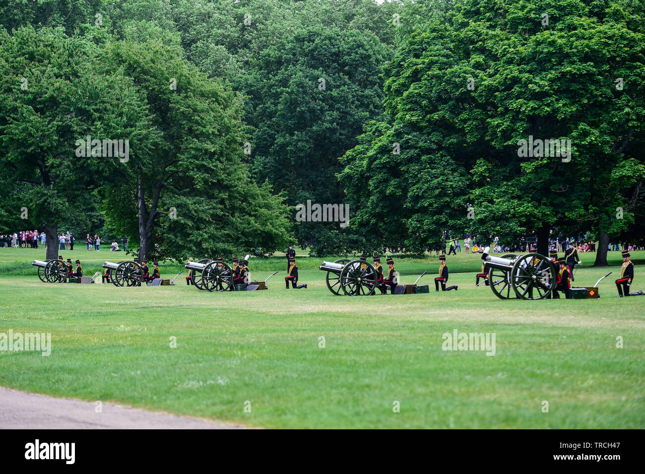 London, UK. 3thJune, 2019. Double Gun Salute. The King’s troop royal ...