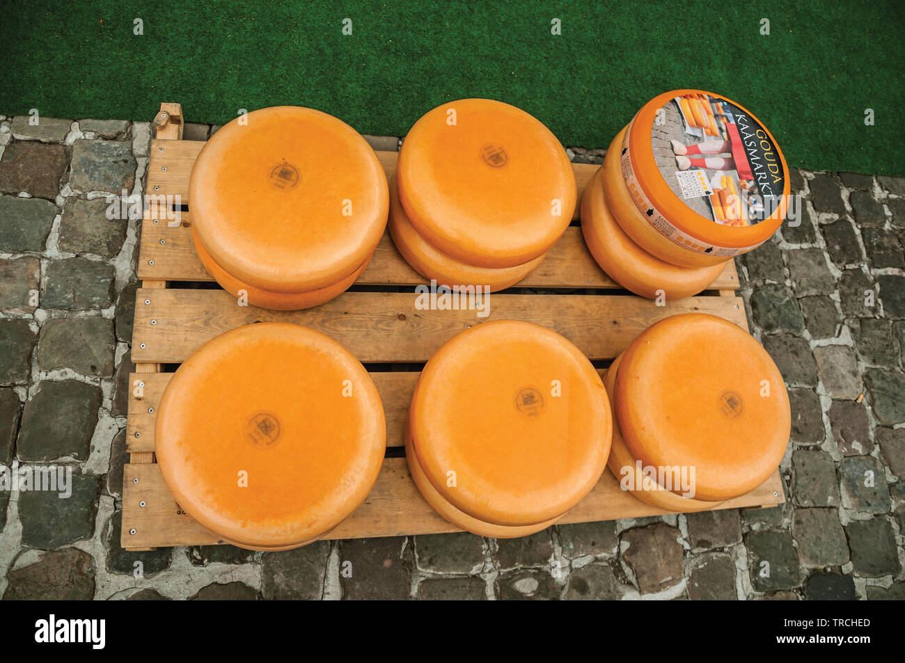 Pallet of cheese hi-res stock photography and images - Alamy