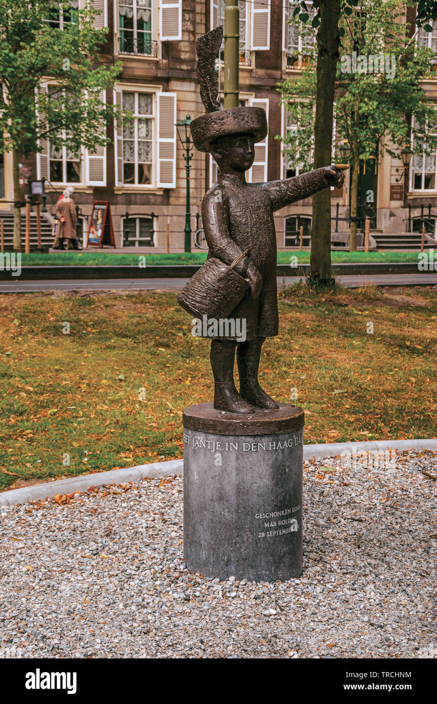 Statue In The Hague High Resolution Stock Photography and Images - Alamy