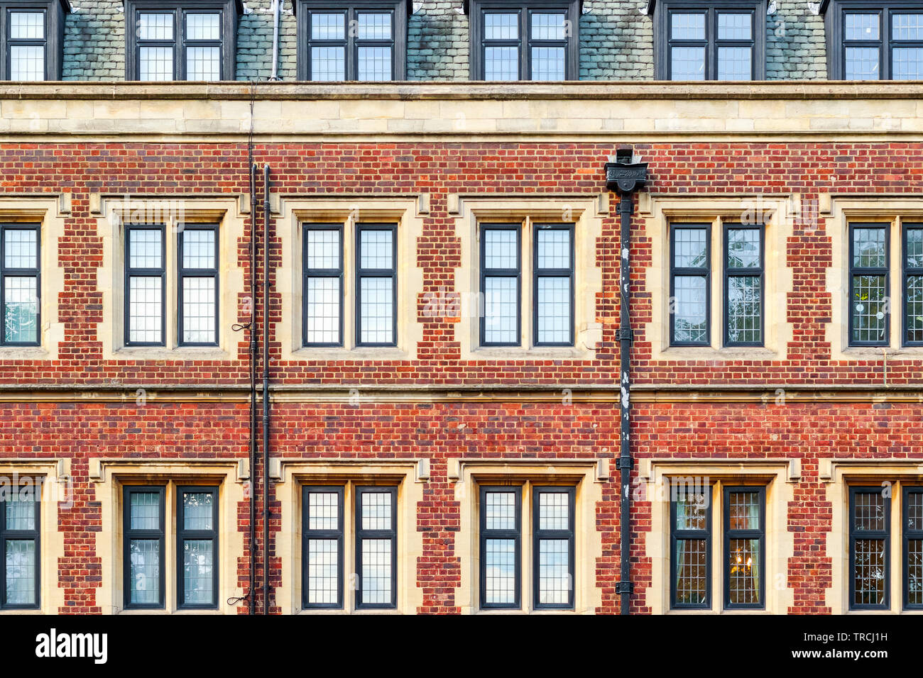 Exterior of a brick mansion block in London Stock Photo - Alamy