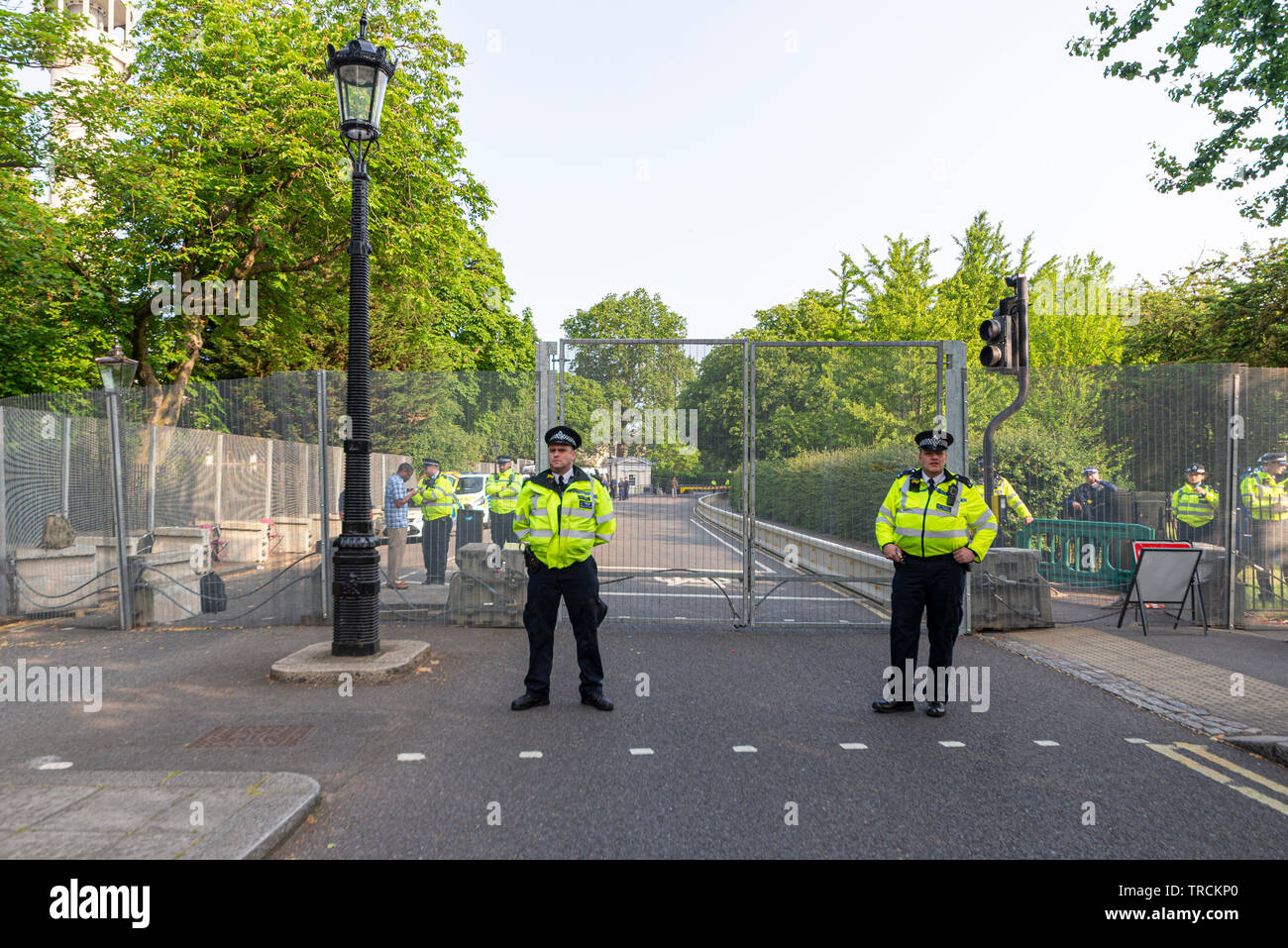 London ring road hi-res stock photography and images - Alamy