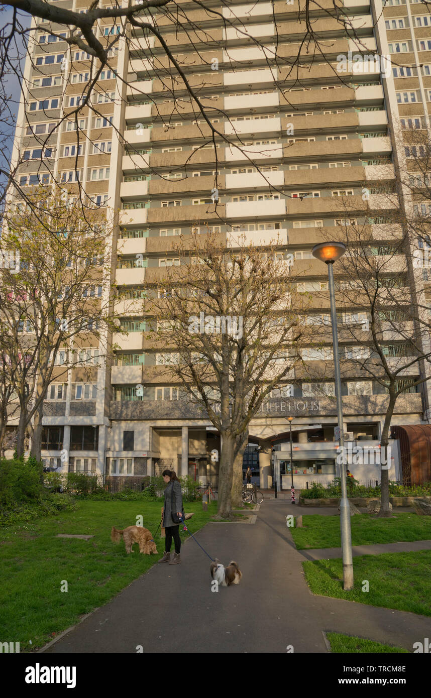 Social housing council blocks in Islington,London,England,UK Stock ...