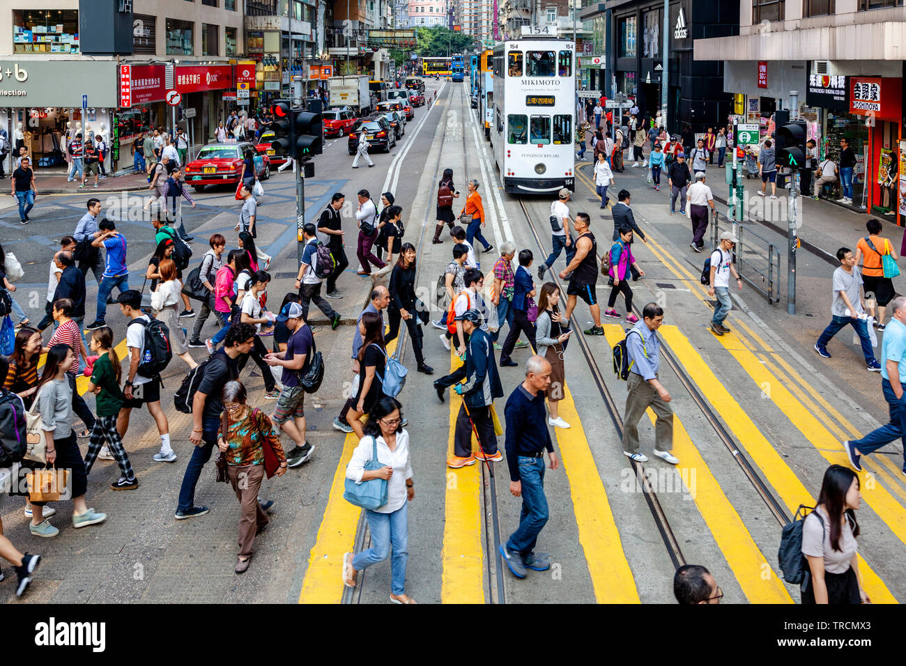 Hong kong pedestrian crossing hi-res stock photography and images - Alamy