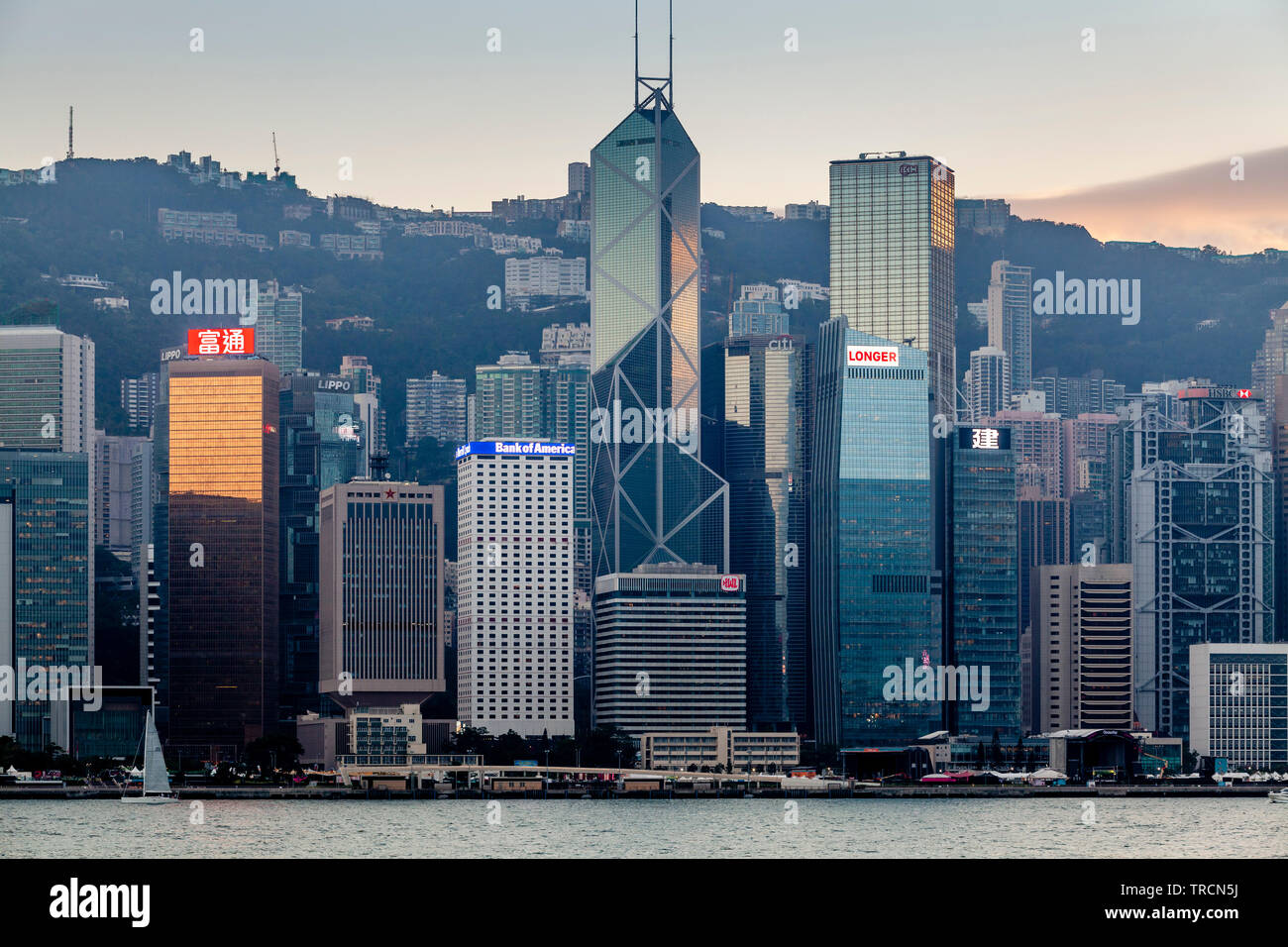 Classic skyline hi-res stock photography and images - Alamy