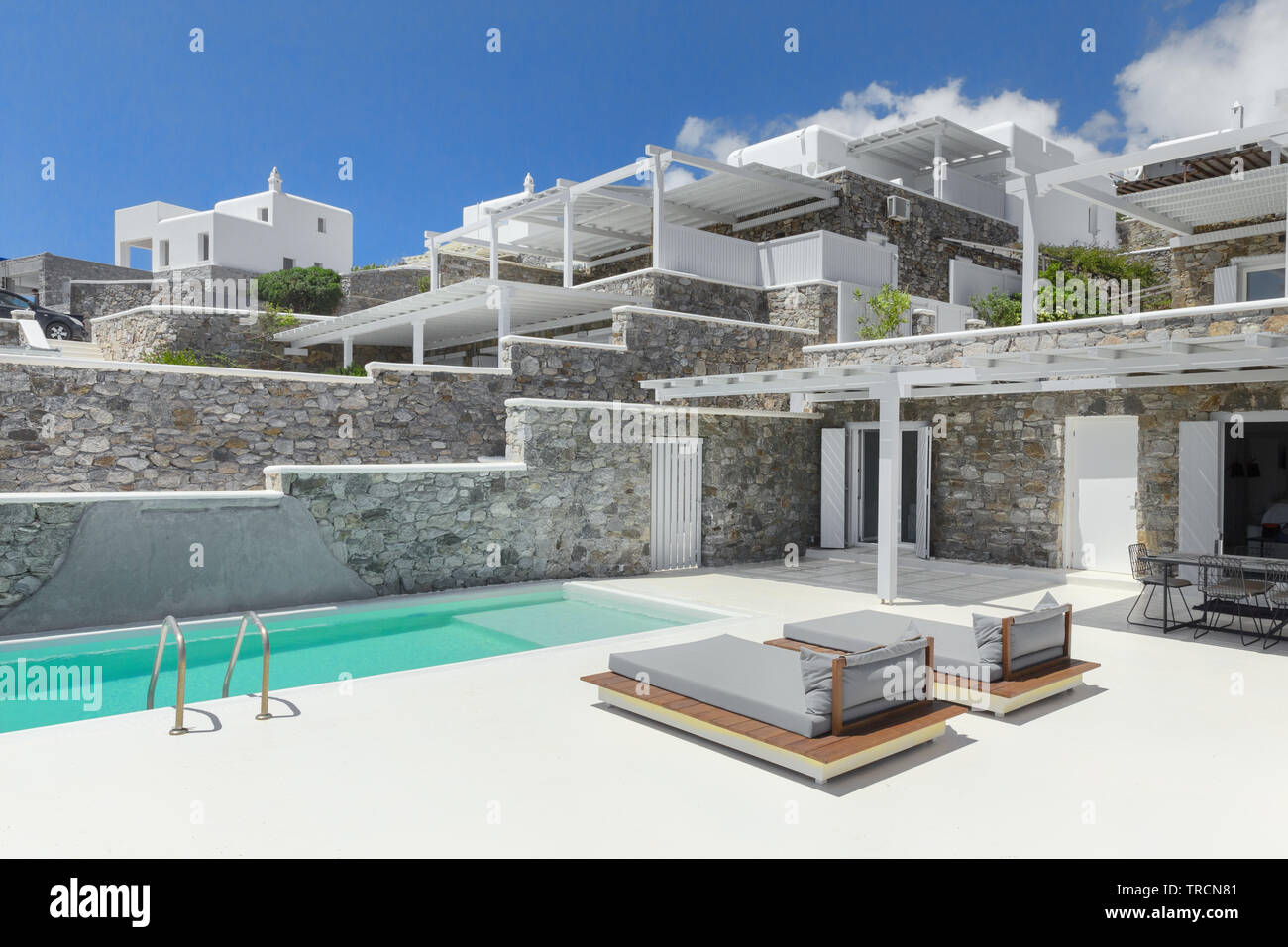 Exclusive private infinity pool hi-res stock photography and images - Alamy