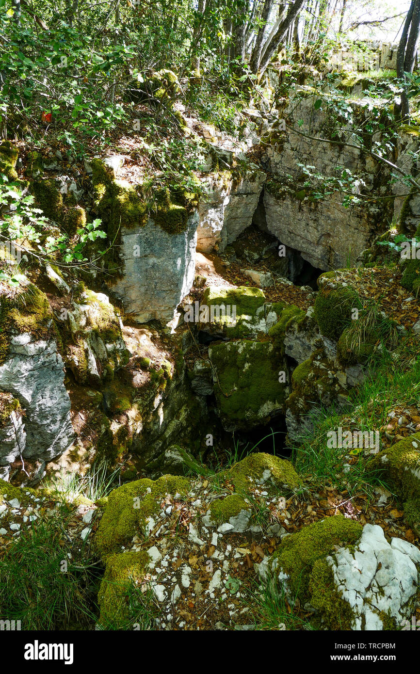 Risques de chute hi-res stock photography and images - Alamy