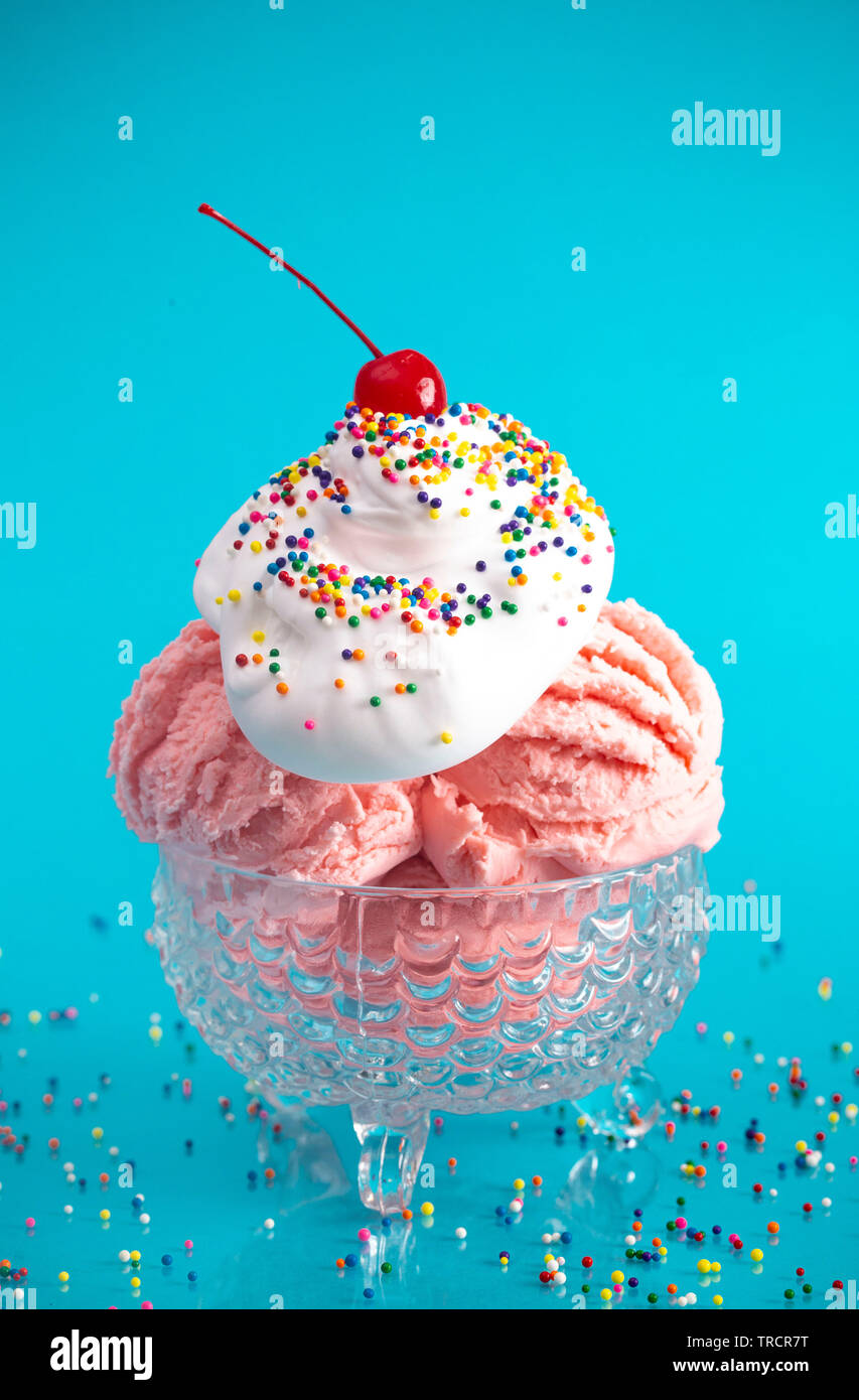 Ice Cream Sundae Wallpaper