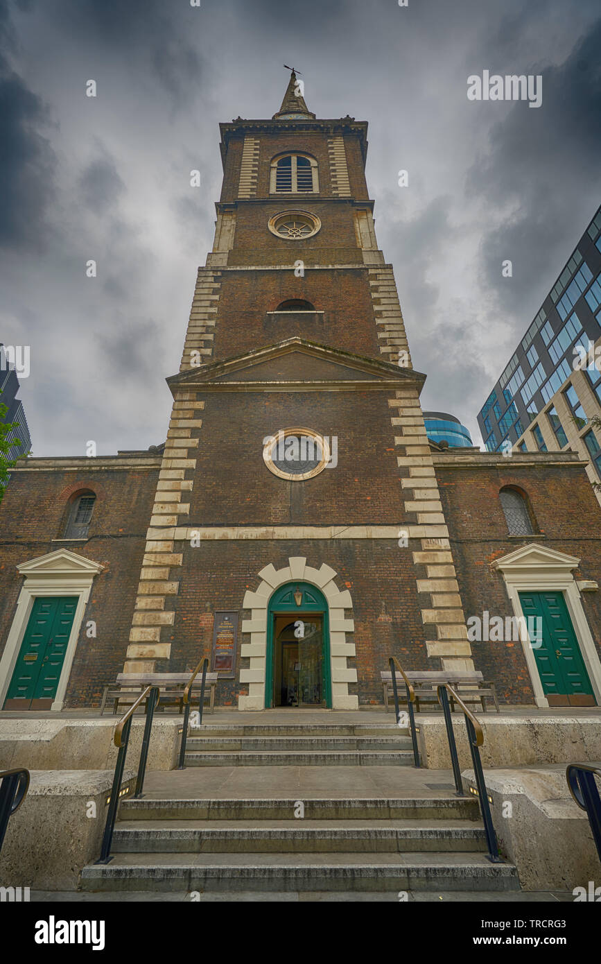 St Botolph's Aldgate - london Stock Photo - Alamy