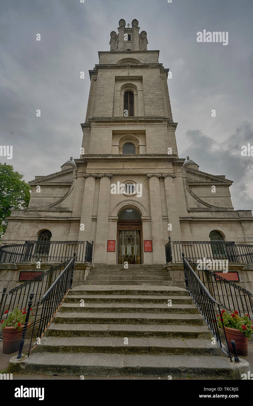 St george in the east hi-res stock photography and images - Alamy