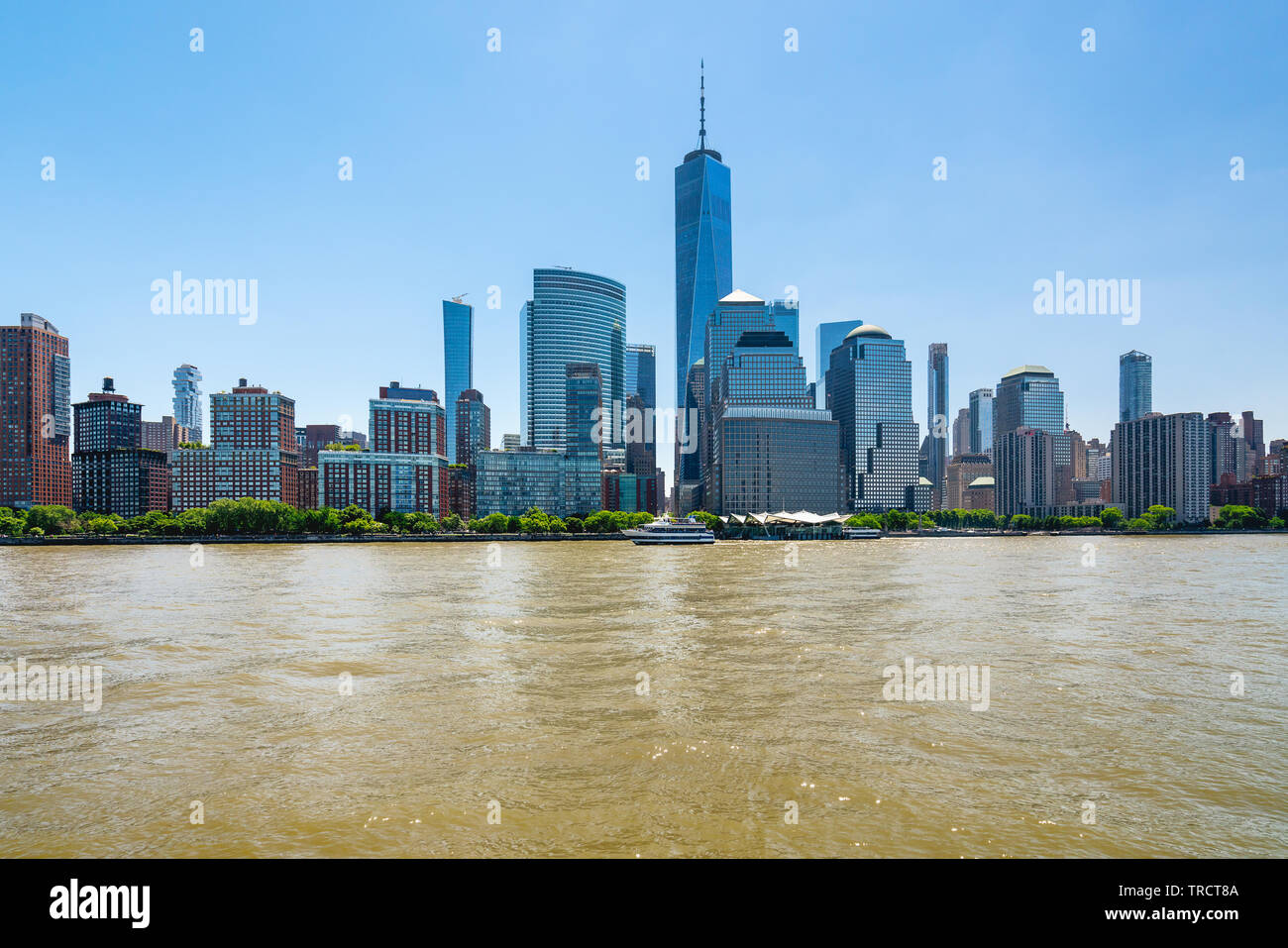 East River Waterfront. Lower Manhattan Skyscrapers. Boat Tour Journey ...