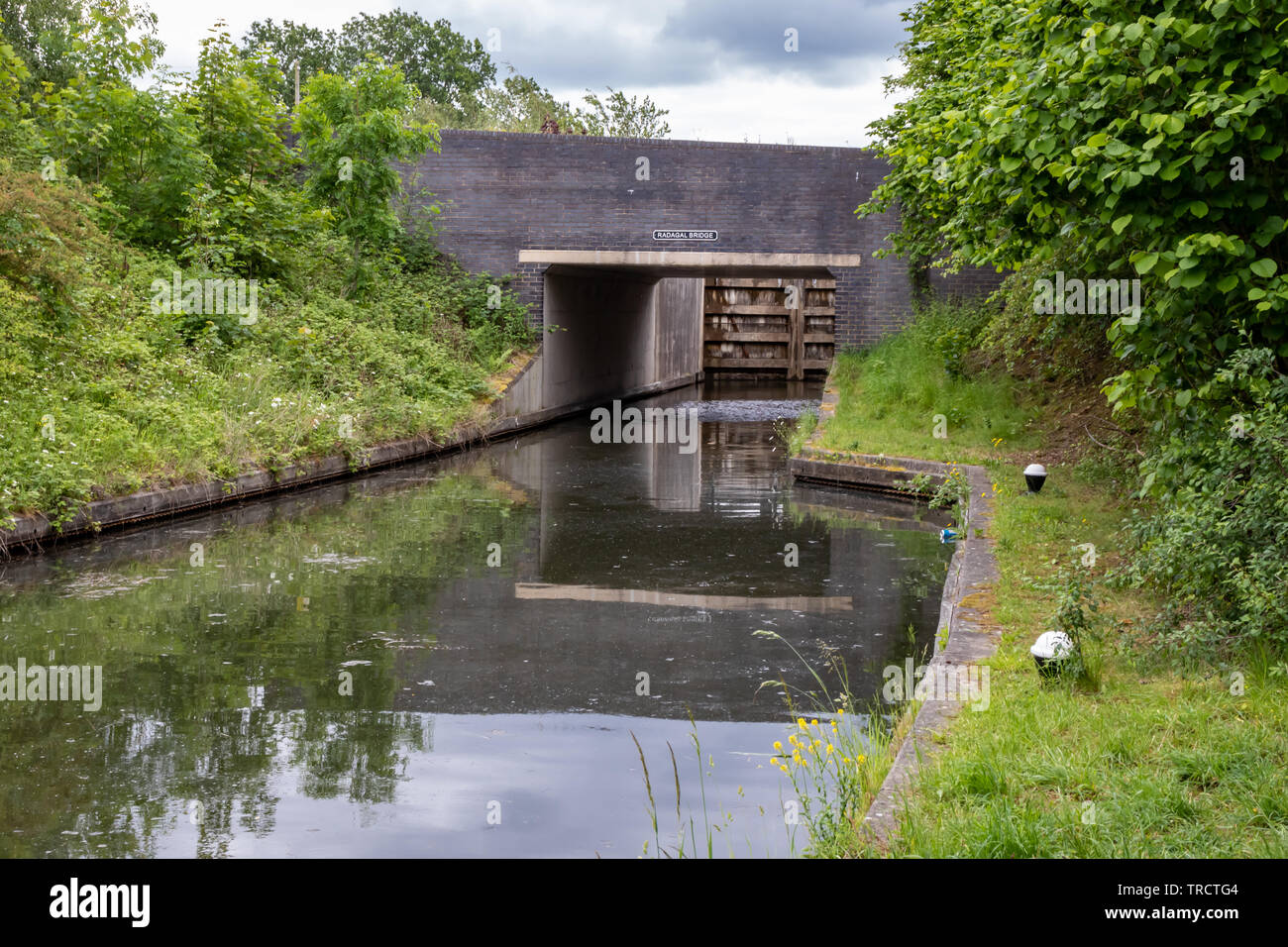 Moira Lock on the Ashby Canal near Moira Furnace Museum and Conkers ...