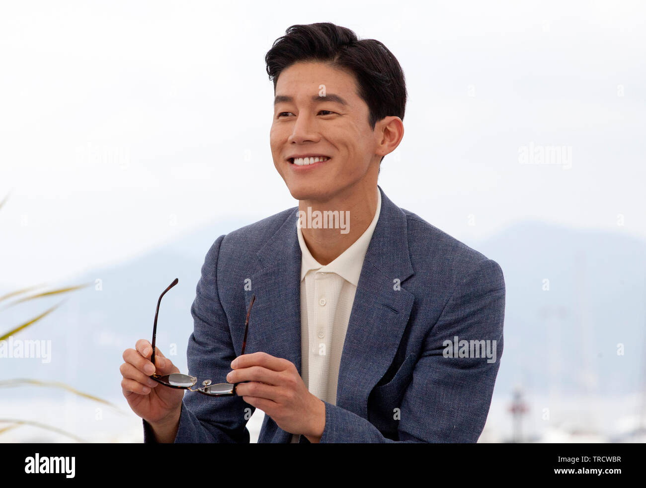 Actor Kim Moo-Yul at The Gangster, The Cop, The Devil film photo call ...