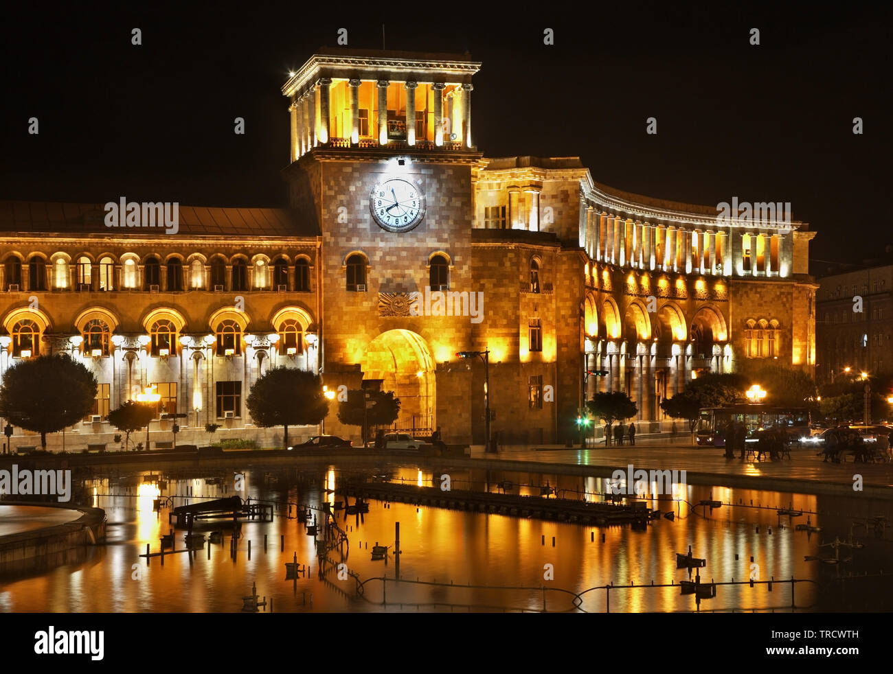 Fountain on Republic Square in Yerevan. Armenia Stock Photo - Alamy