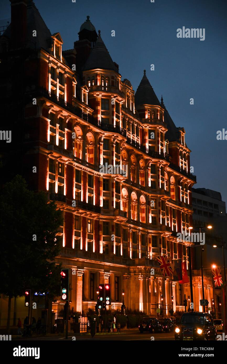 London landscape locations at night Stock Photo - Alamy