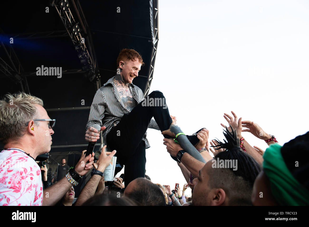 Frank carter singer hi-res stock photography and images - Alamy