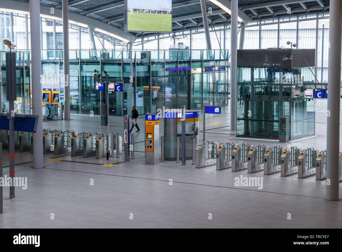 Dutch national railway check in hi-res stock photography and images - Alamy