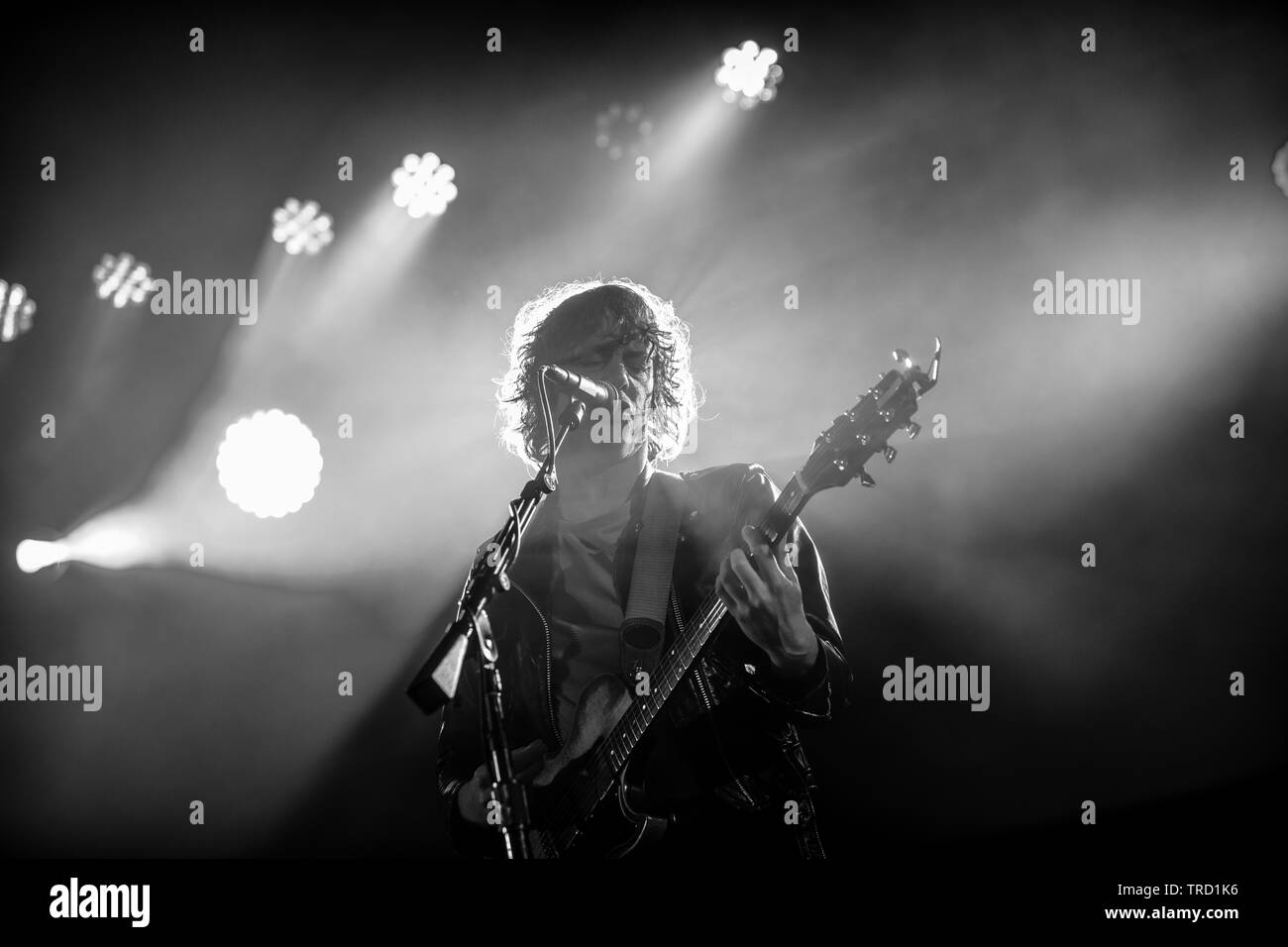 Lead singer and guitarist of Razorlight Johnny Borrell performing at ...