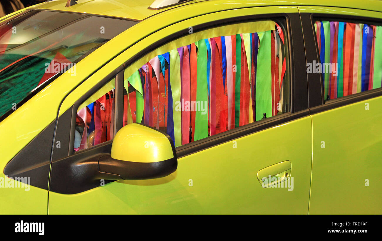 Colourful car hi-res stock photography and images - Alamy