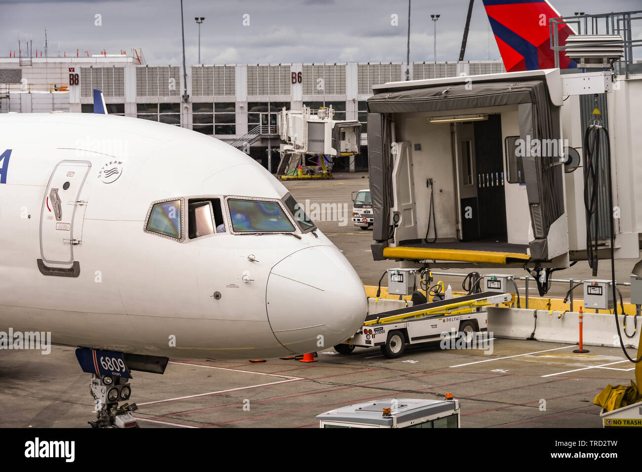 SEATTLE TACOMA AIRPORT, WA, USA - JUNE 2018: Front of a Delta Airlines ...
