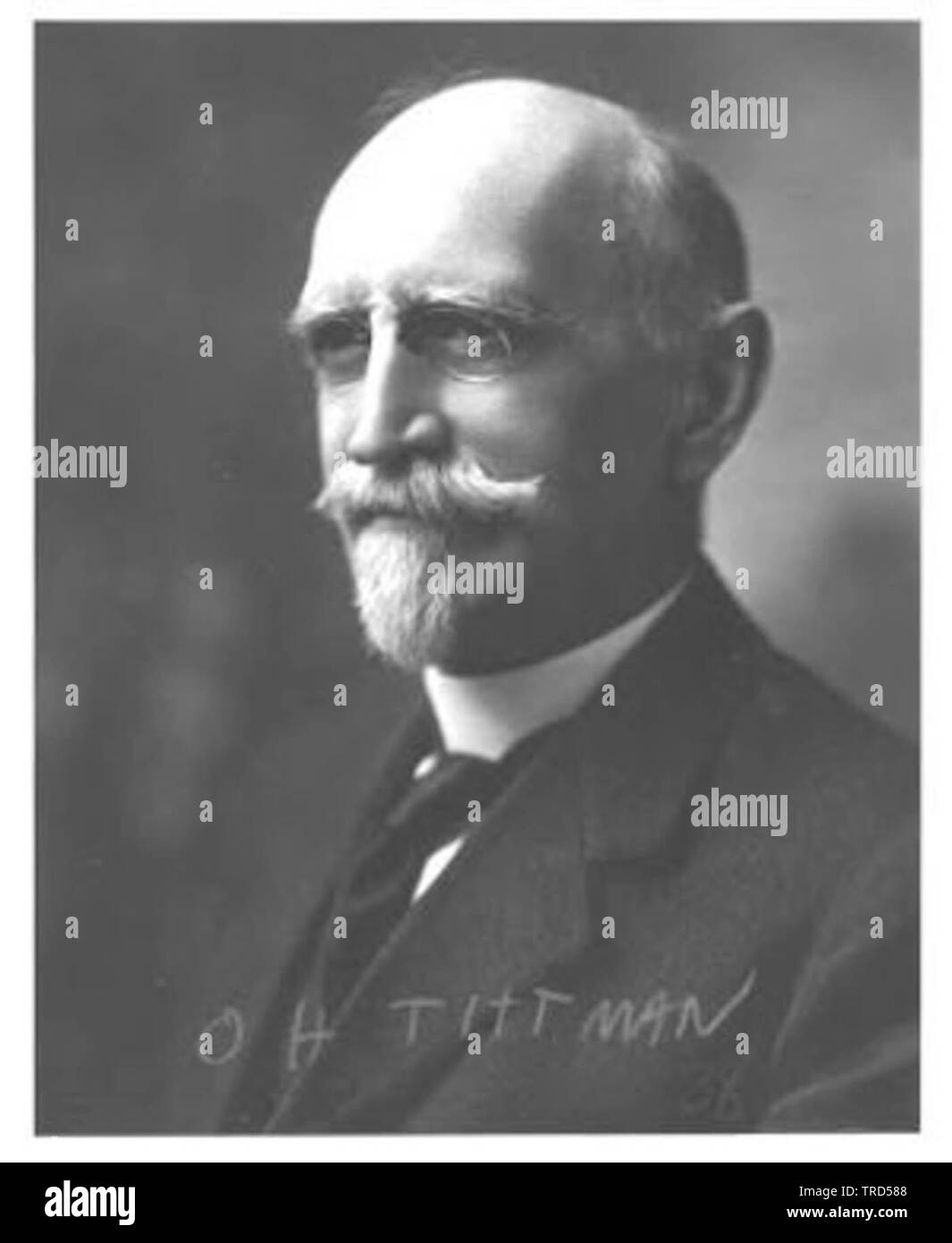 Geodesist hi-res stock photography and images - Alamy