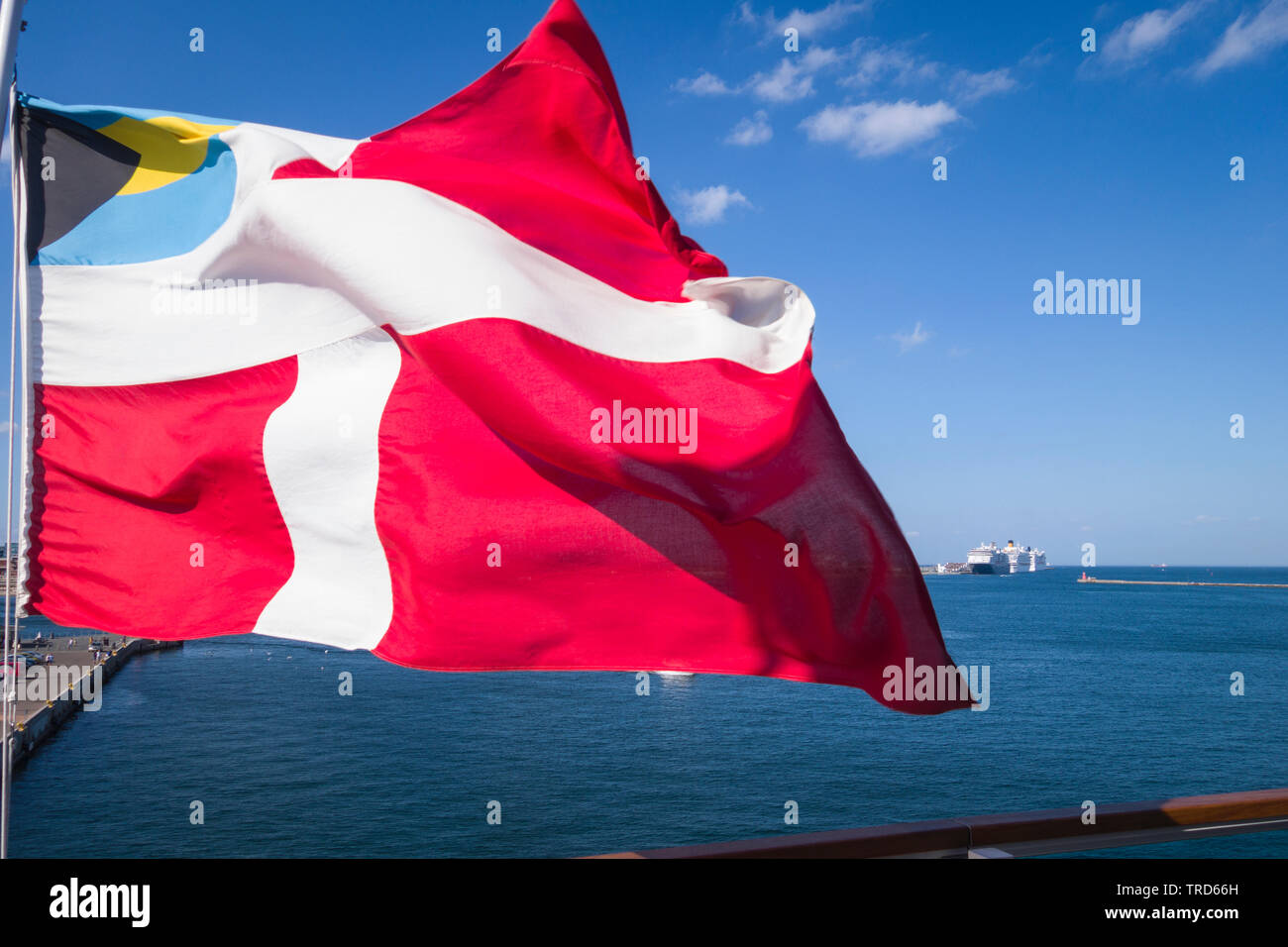 Ship flag hi-res stock photography and images - Alamy