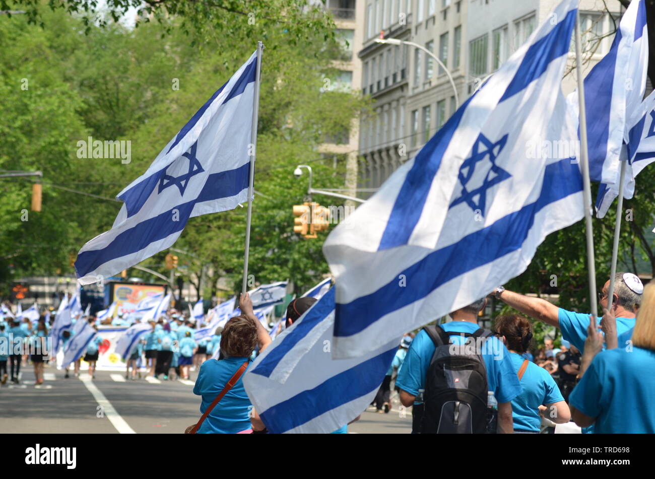 New York, NY: Thousands of marchers participated in the annual Israel ...