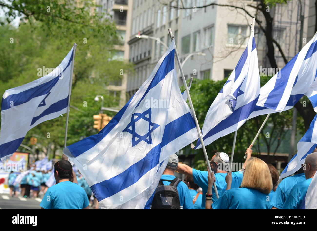 New York, NY: Thousands of marchers participated in the annual Israel ...