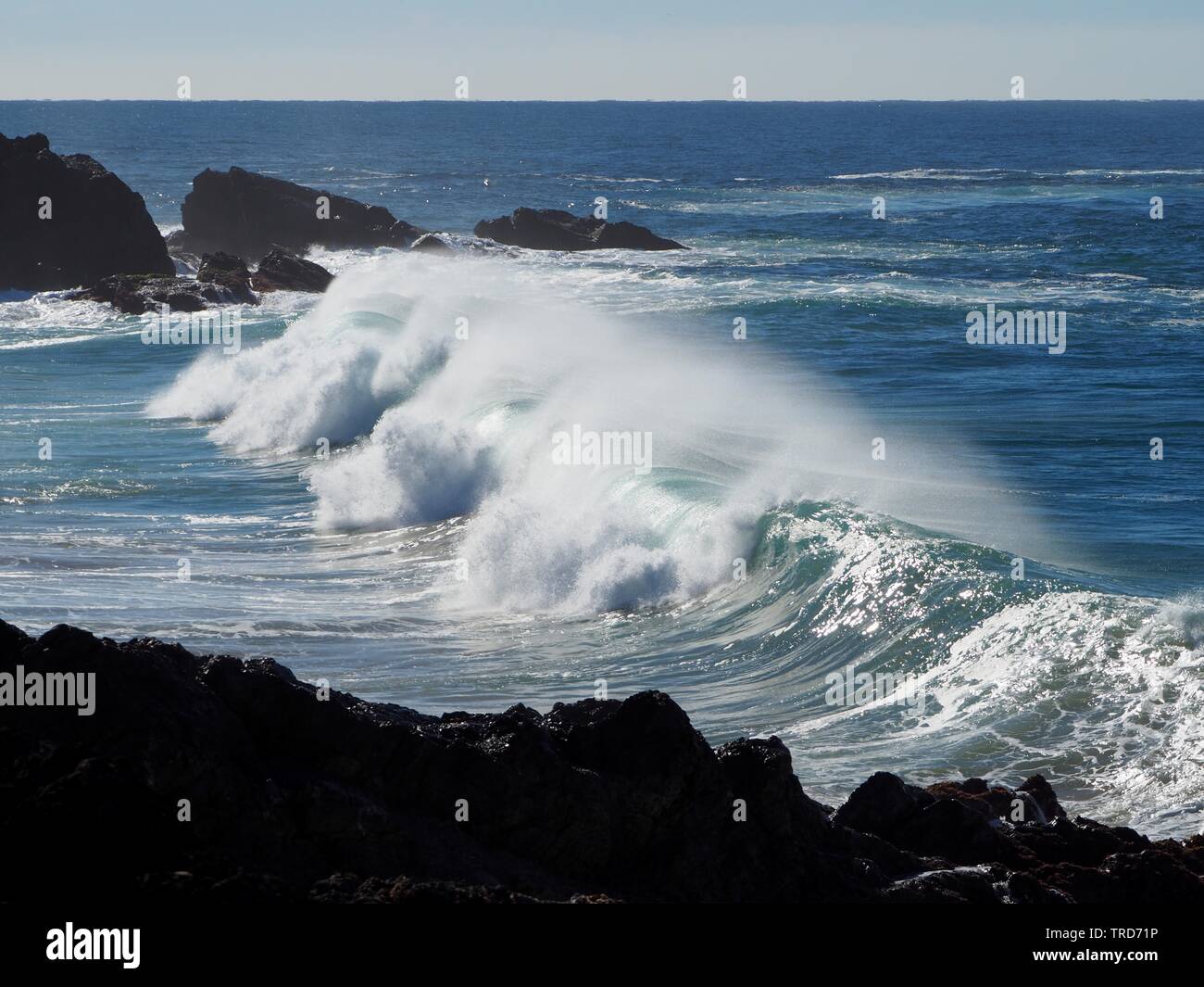 Shining tidal waves hi-res stock photography and images - Alamy