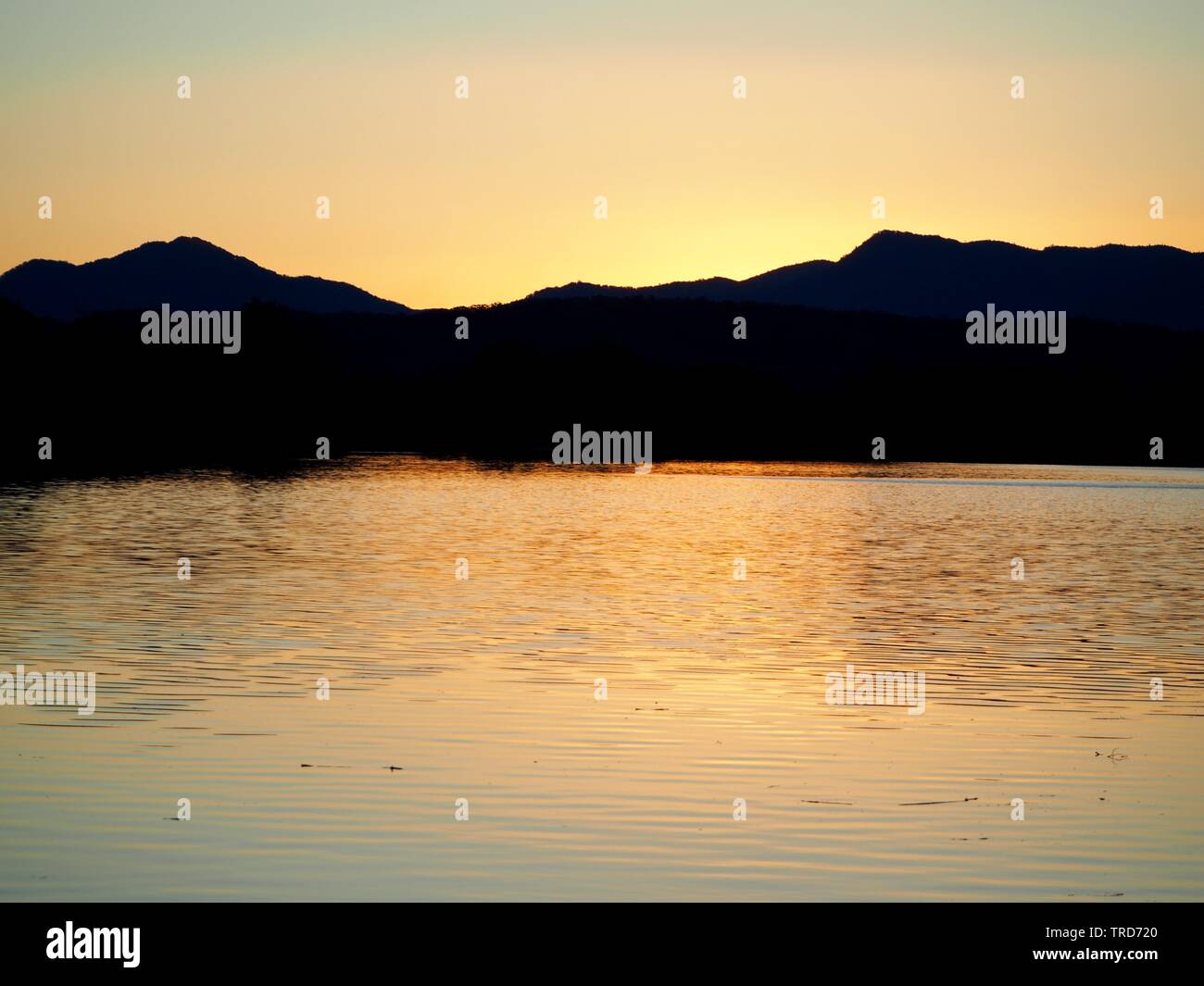 Pale yellow sky australia hi-res stock photography and images - Alamy