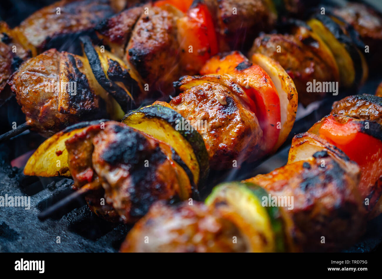 Barbecuing grill hi-res stock photography and images - Alamy