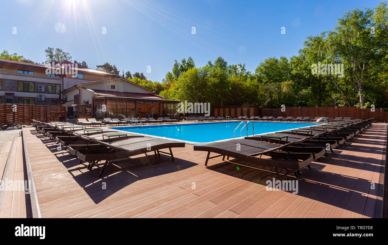 Infinity pool in forest hi-res stock photography and images - Alamy