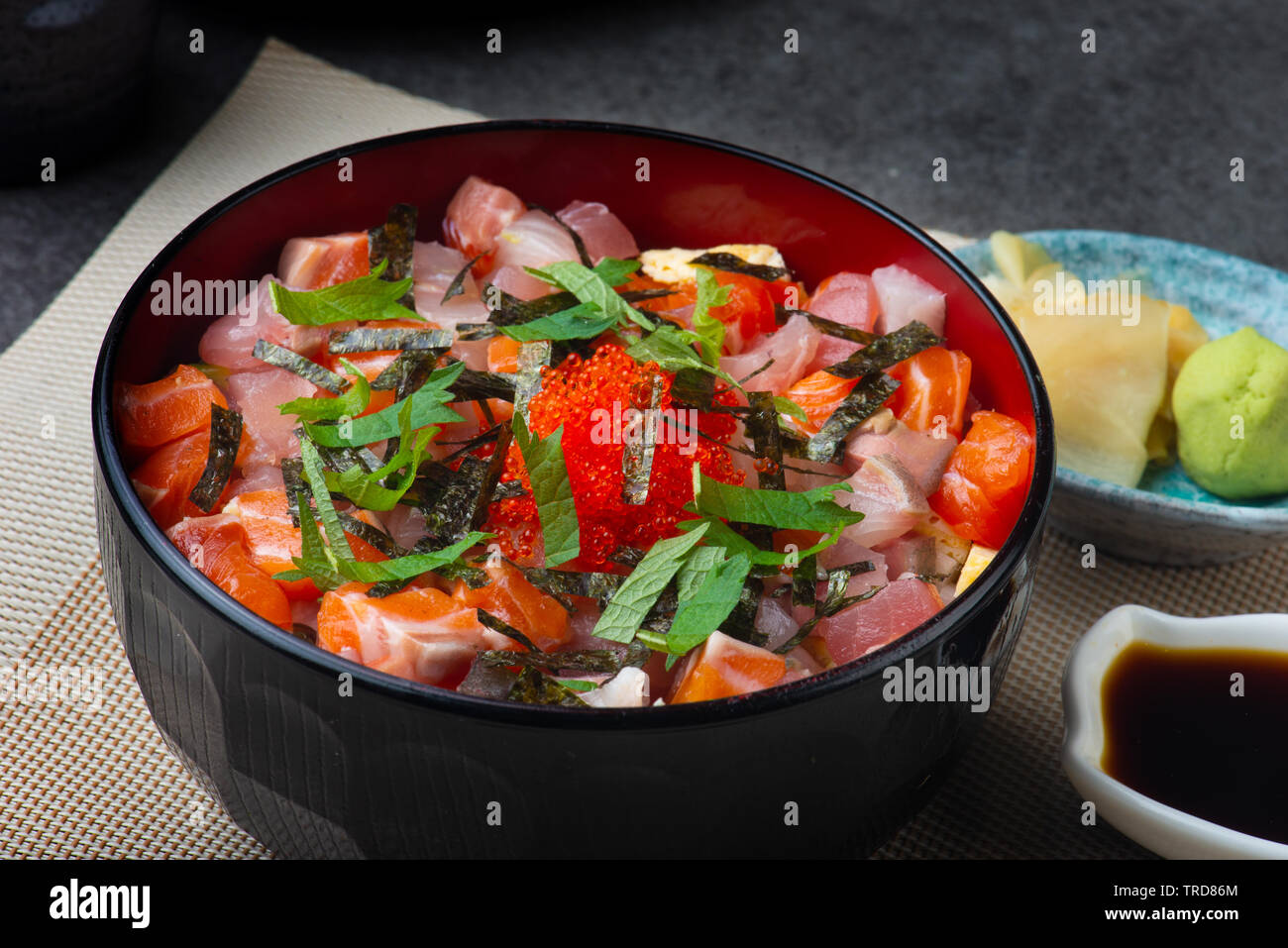 Salmon Don a bowl of rice with sashimi on top Stock Photo - Alamy