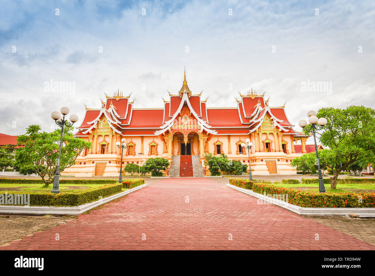 Vientiane Laos : Landmark laos temple beautiful of buddhism in asia ...