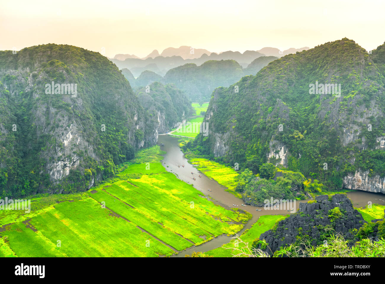Mua Cave mountain viewpoint, Stunning view of Tam Coc area with ...