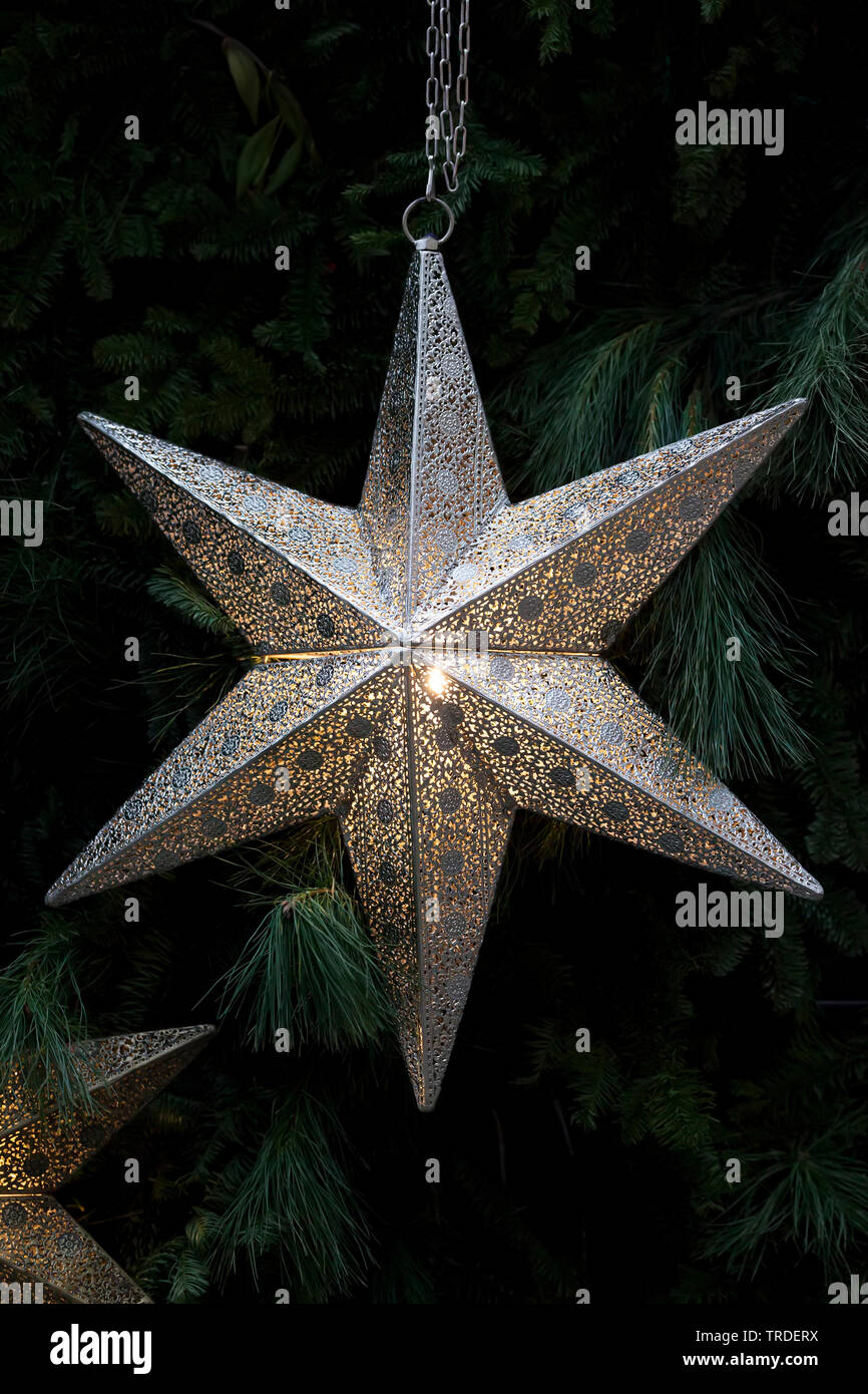 silver christmas star Stock Photo - Alamy