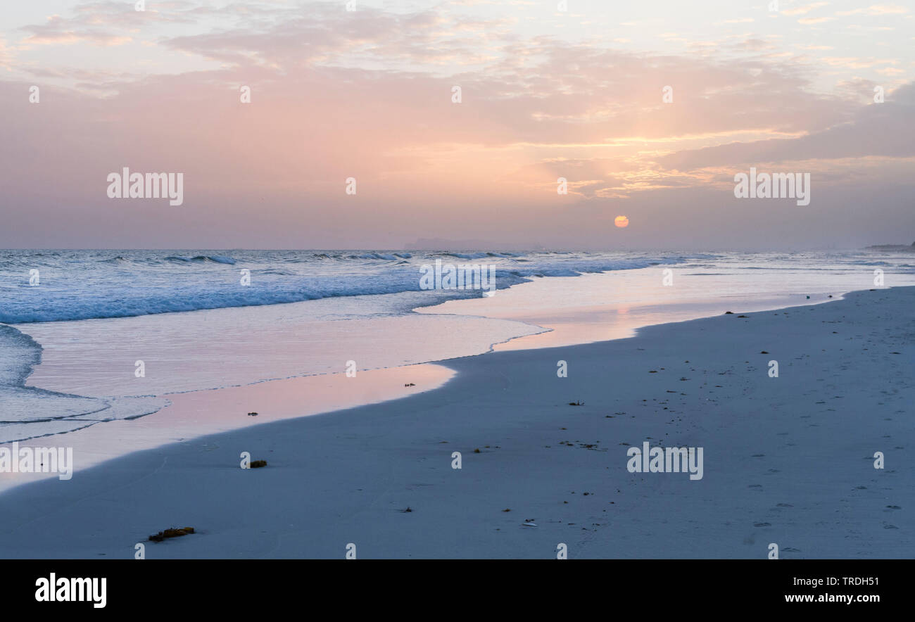 Beach in Oman at sunset, Oman Stock Photo - Alamy