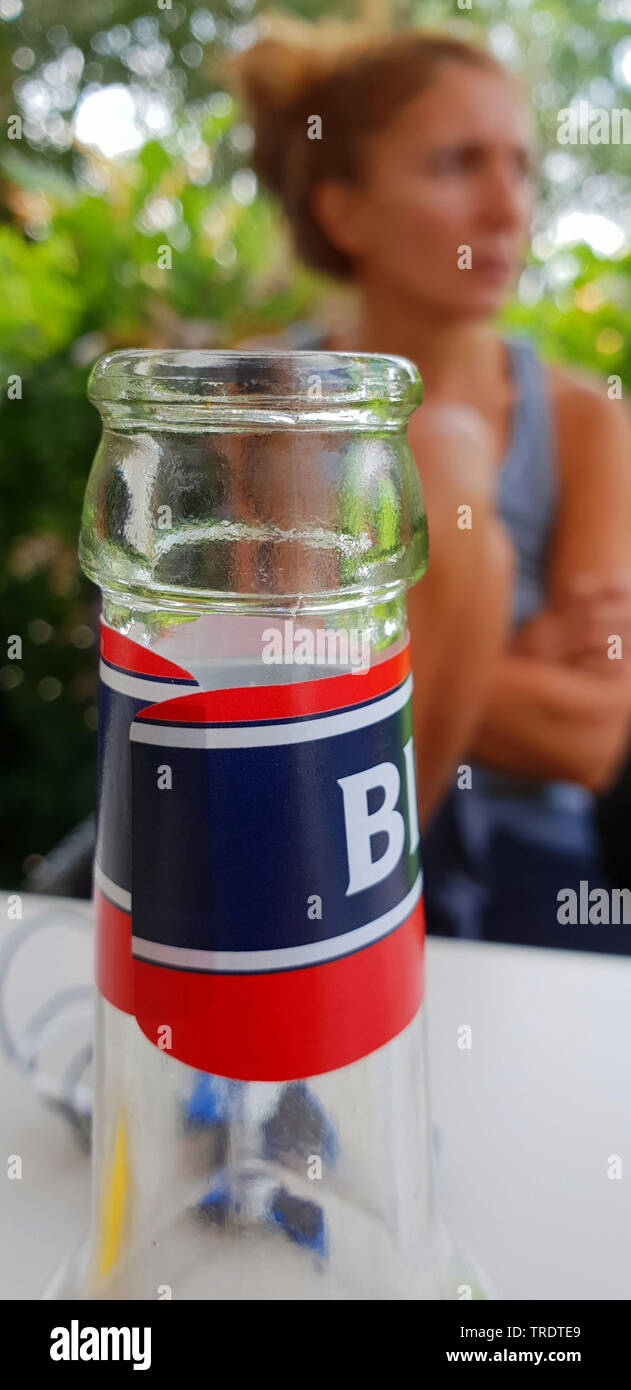 Bottleneck hi-res stock photography and images - Alamy