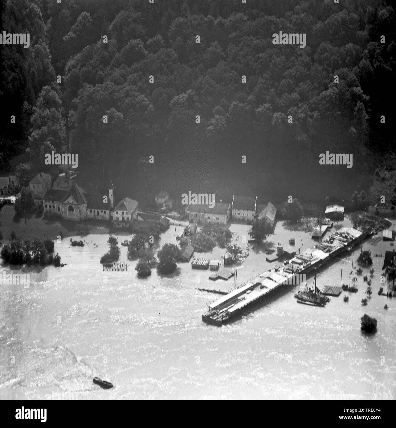 Hochwasser in hi-res stock photography and images - Alamy