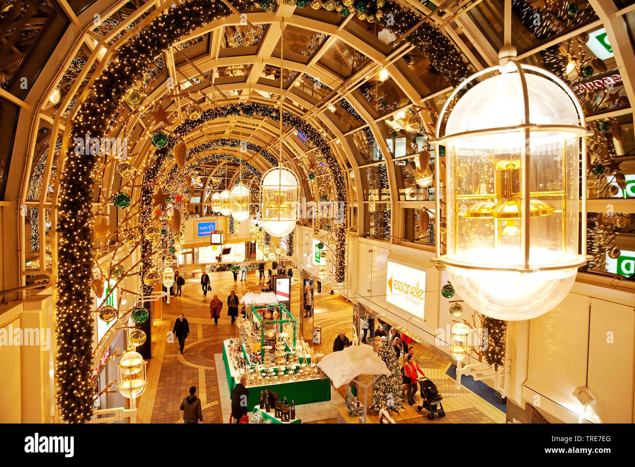 Shopping mall decoration hi-res stock photography and images - Alamy