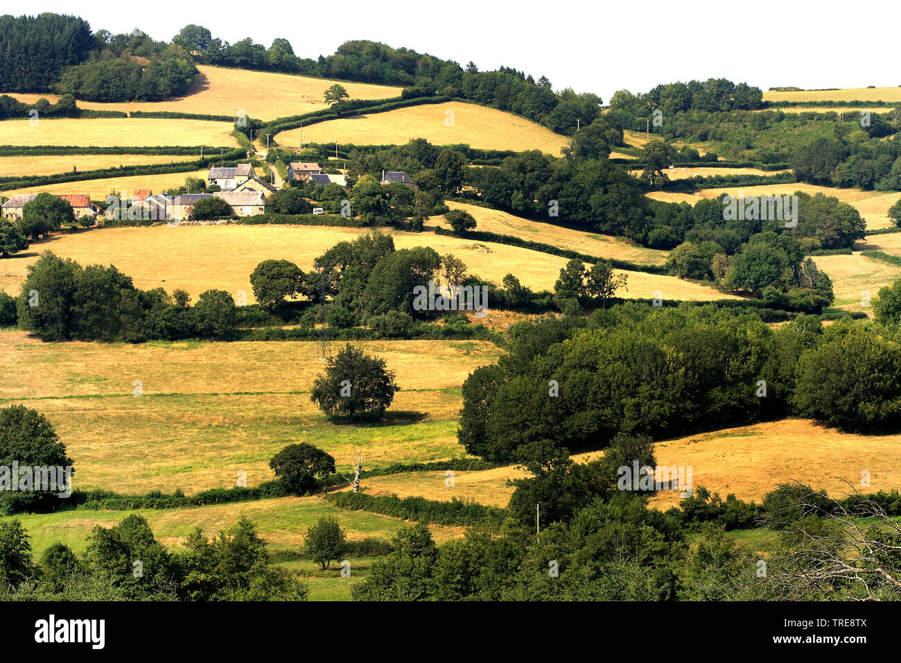 Villages in hills hi-res stock photography and images - Alamy