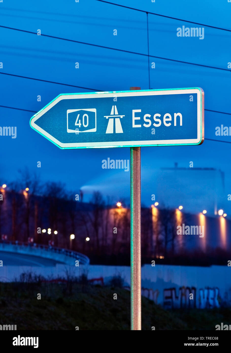 The north motorway sign hi-res stock photography and images - Alamy