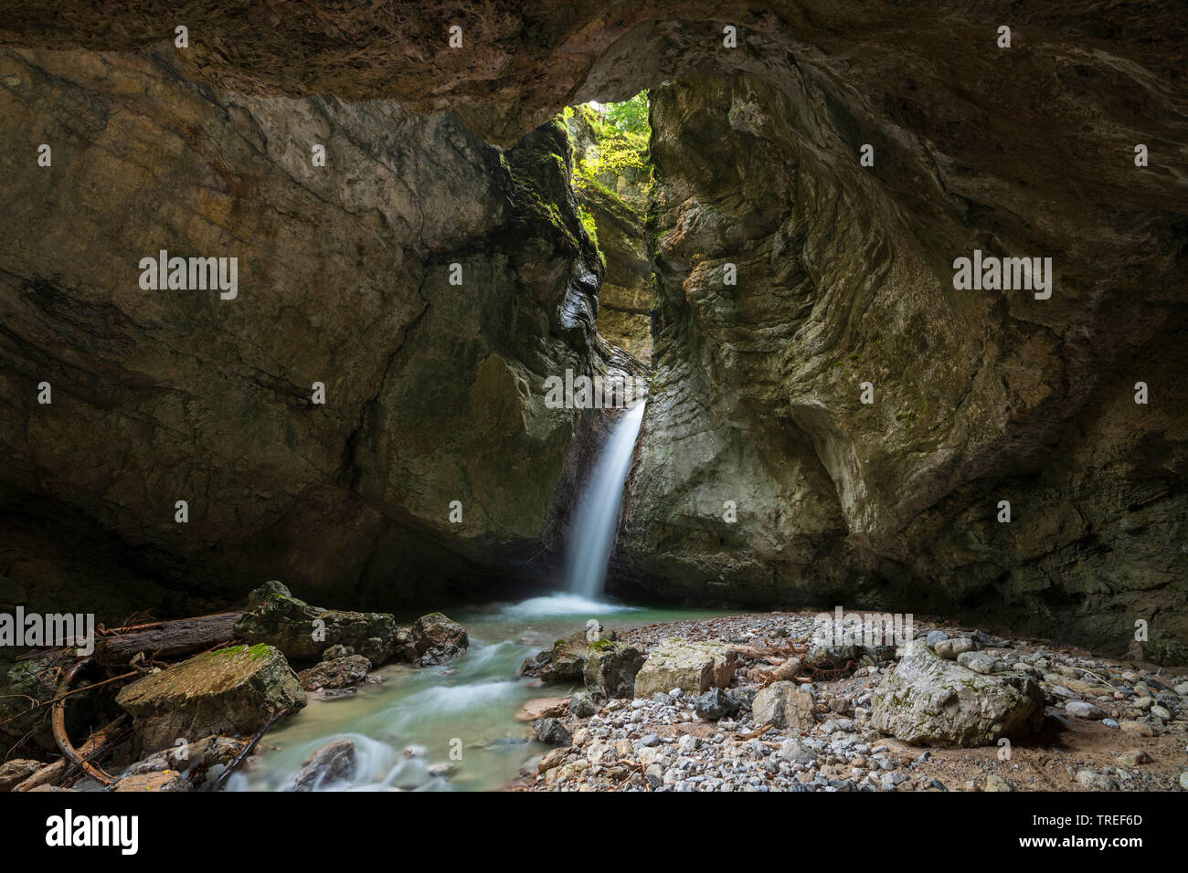 Cavern gorge hi-res stock photography and images - Alamy