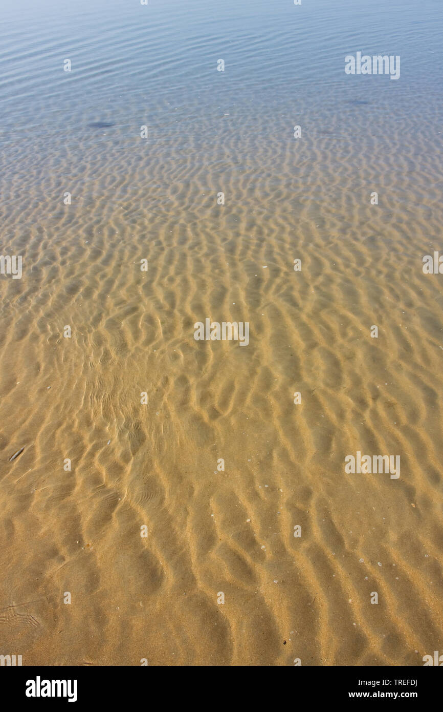 Shallow water of the sea hi-res stock photography and images - Alamy