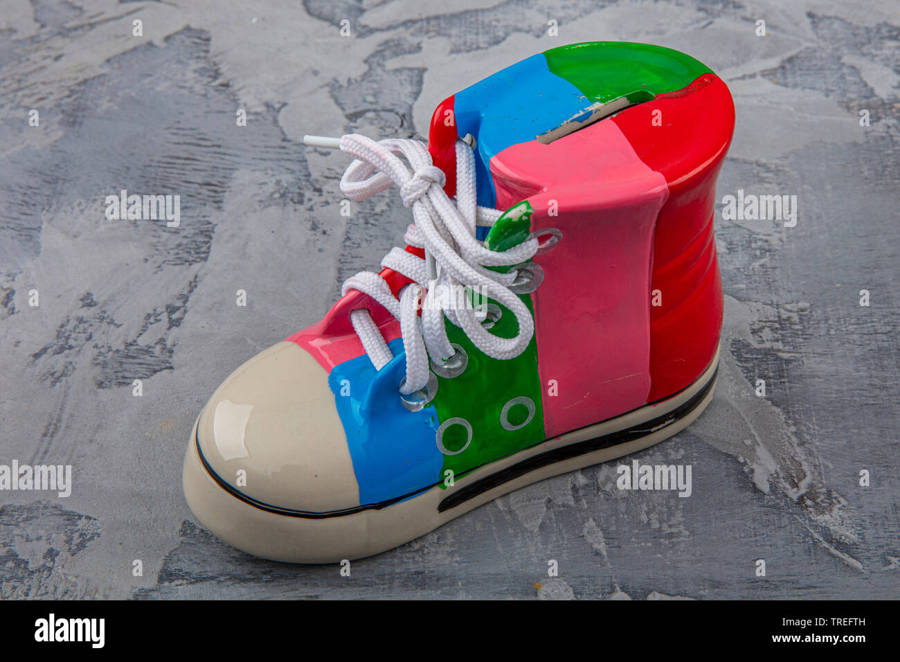 Shoes inside box hi-res stock photography and images - Alamy